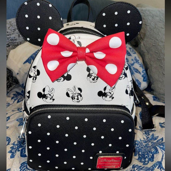 Bags | Loungefly Minnie Backpack | Poshmark